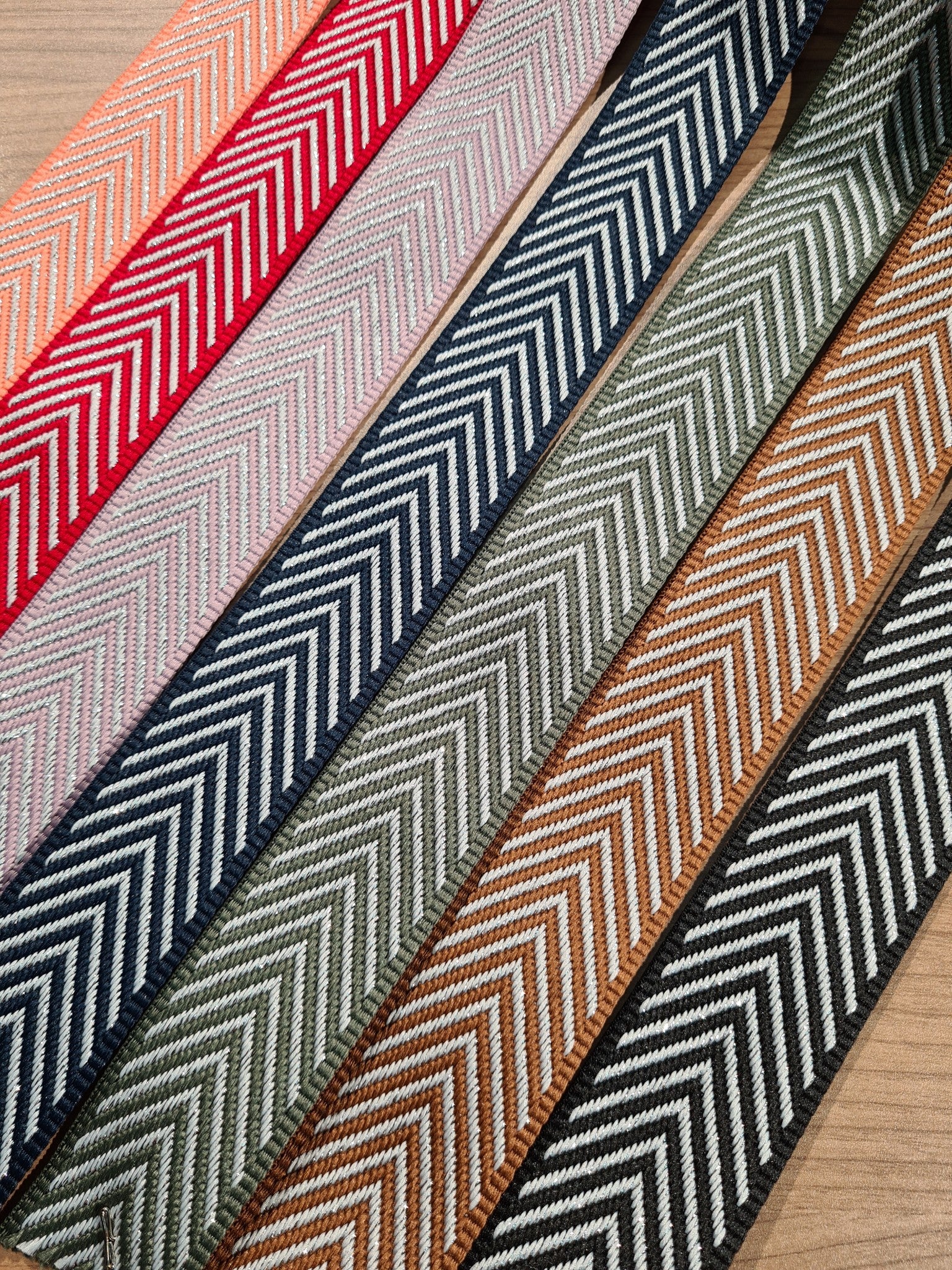 Sangles lurex à chevrons de 38mm - choix de plusieurs coloris (Prix po – C'est du Joly